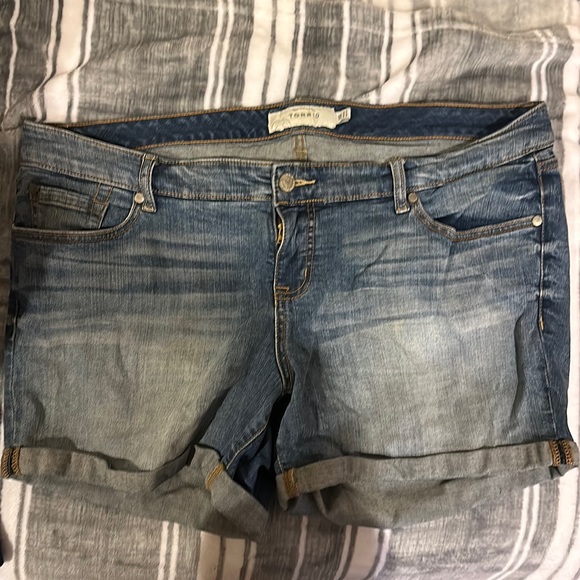 torrid | Shorts | Torrid Cuffed Denim Shorts | Poshmark